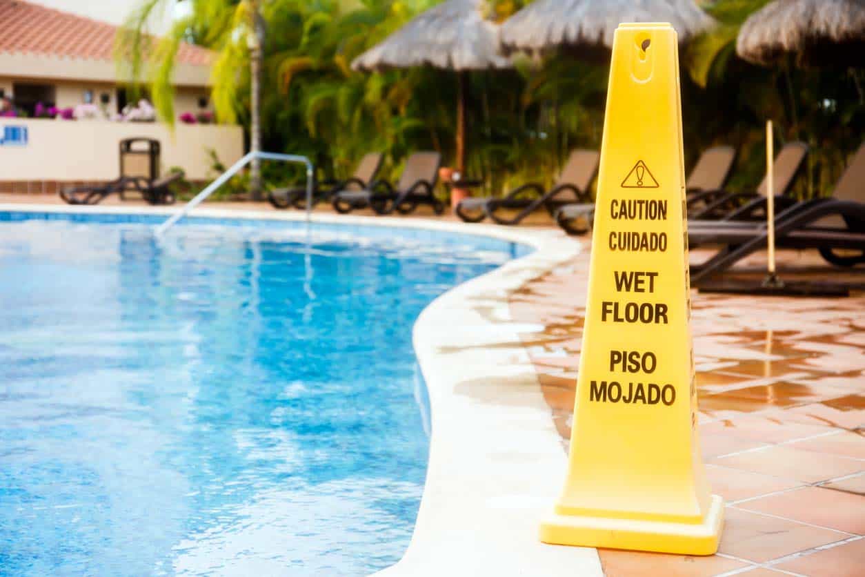 Cómo prevenir los accidentes en la piscina | Marcelo Saenz Law